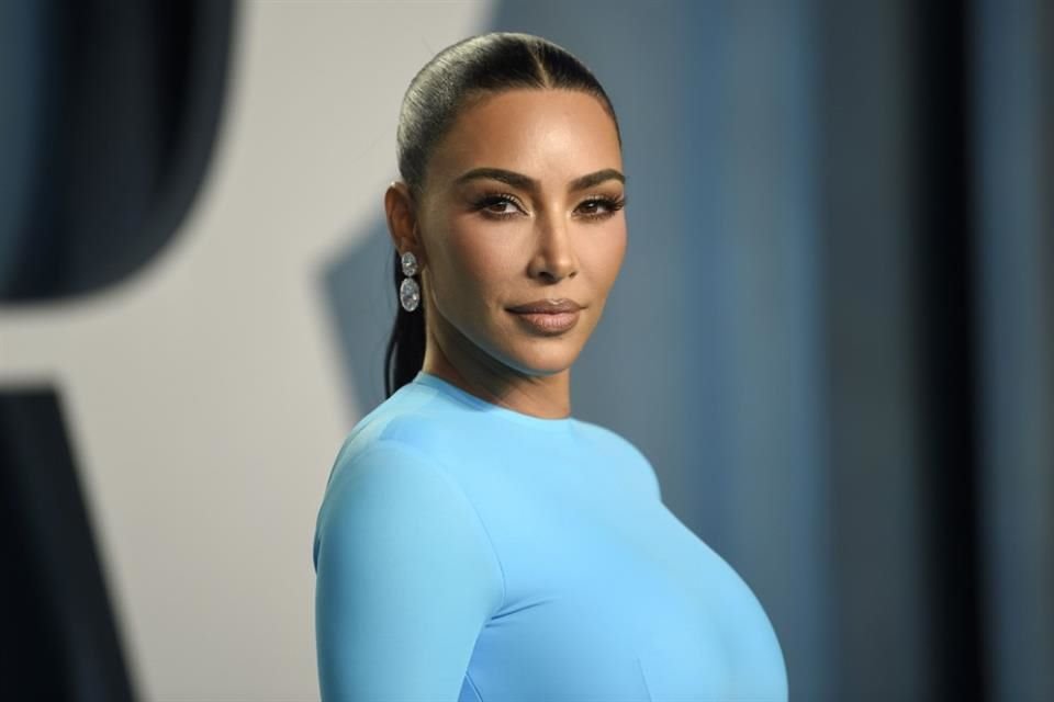 Lanza Kim Kardashian nueva línea en cuidado de la piel
