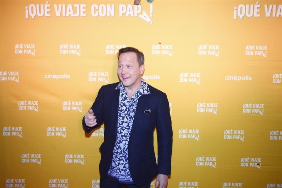 Presume Rob Schneider su nuevo filme familiar