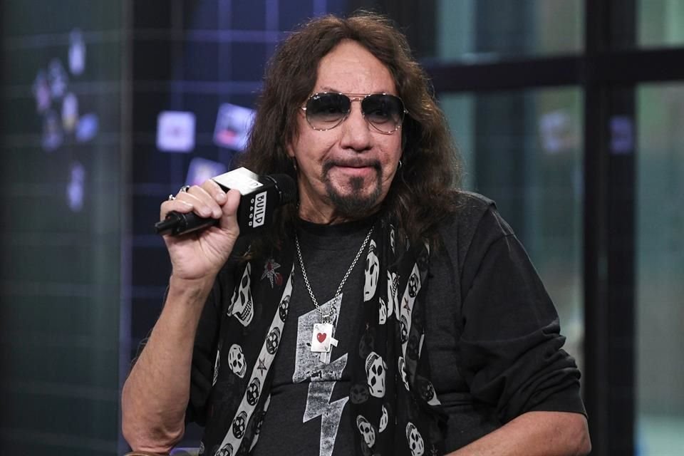 Honra KISS a Ace Frehley en su regreso a los escenarios